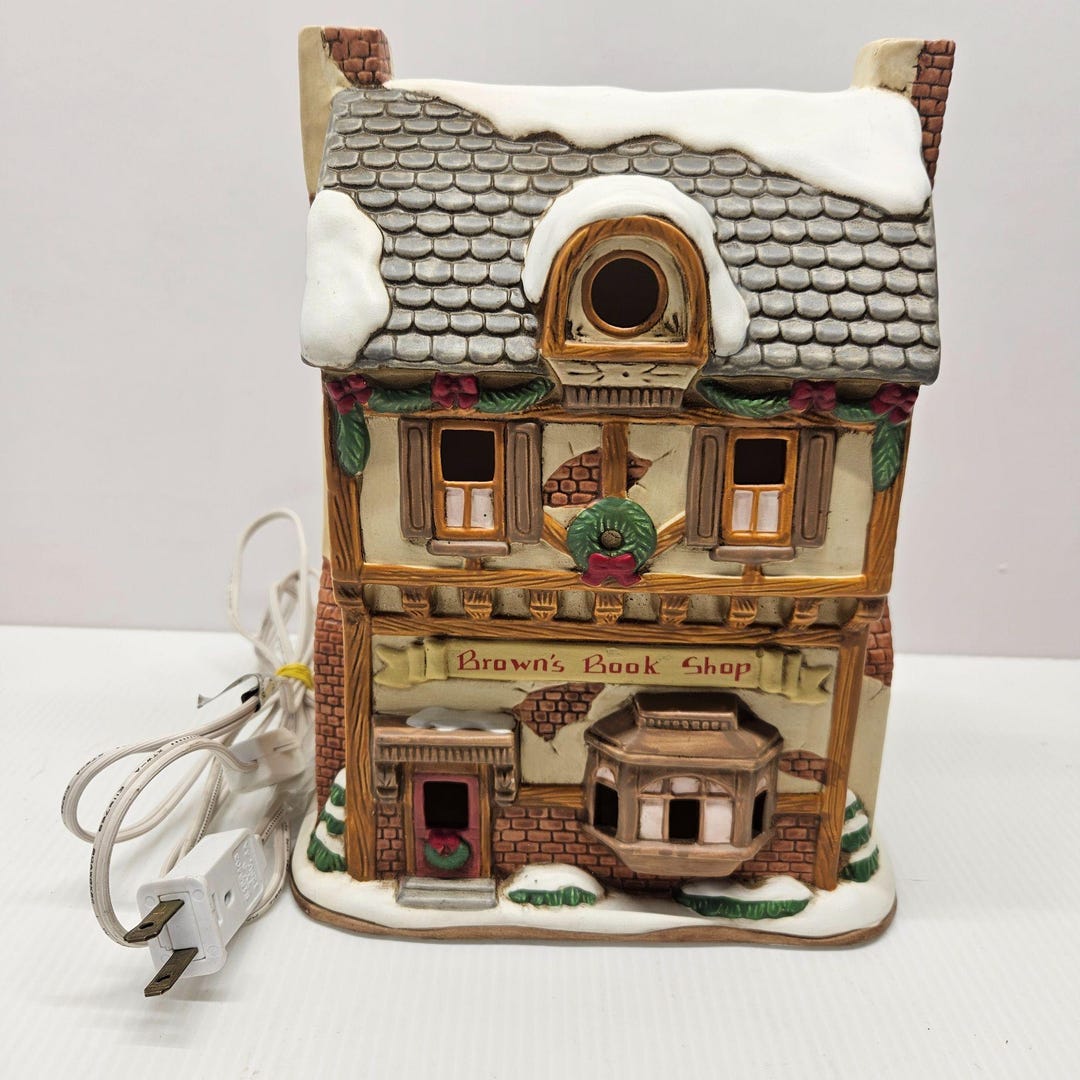 Lefton Colonial Christmas Village 1993 Brown's Book Shop 01001 Lighted ...