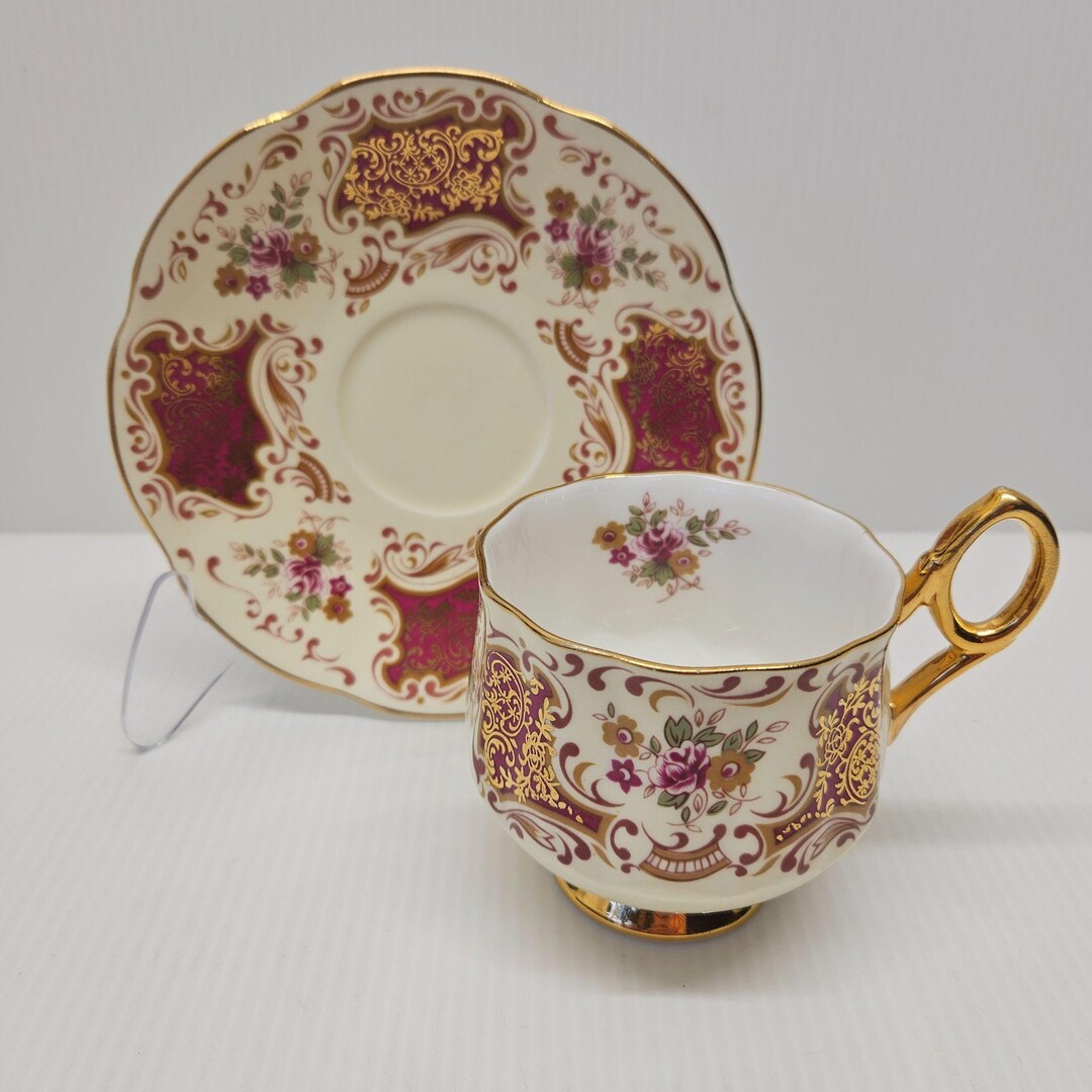 Vintage Rosina Fine Bone China Tea Cup Saucer Set With Gold Trim Floral ...