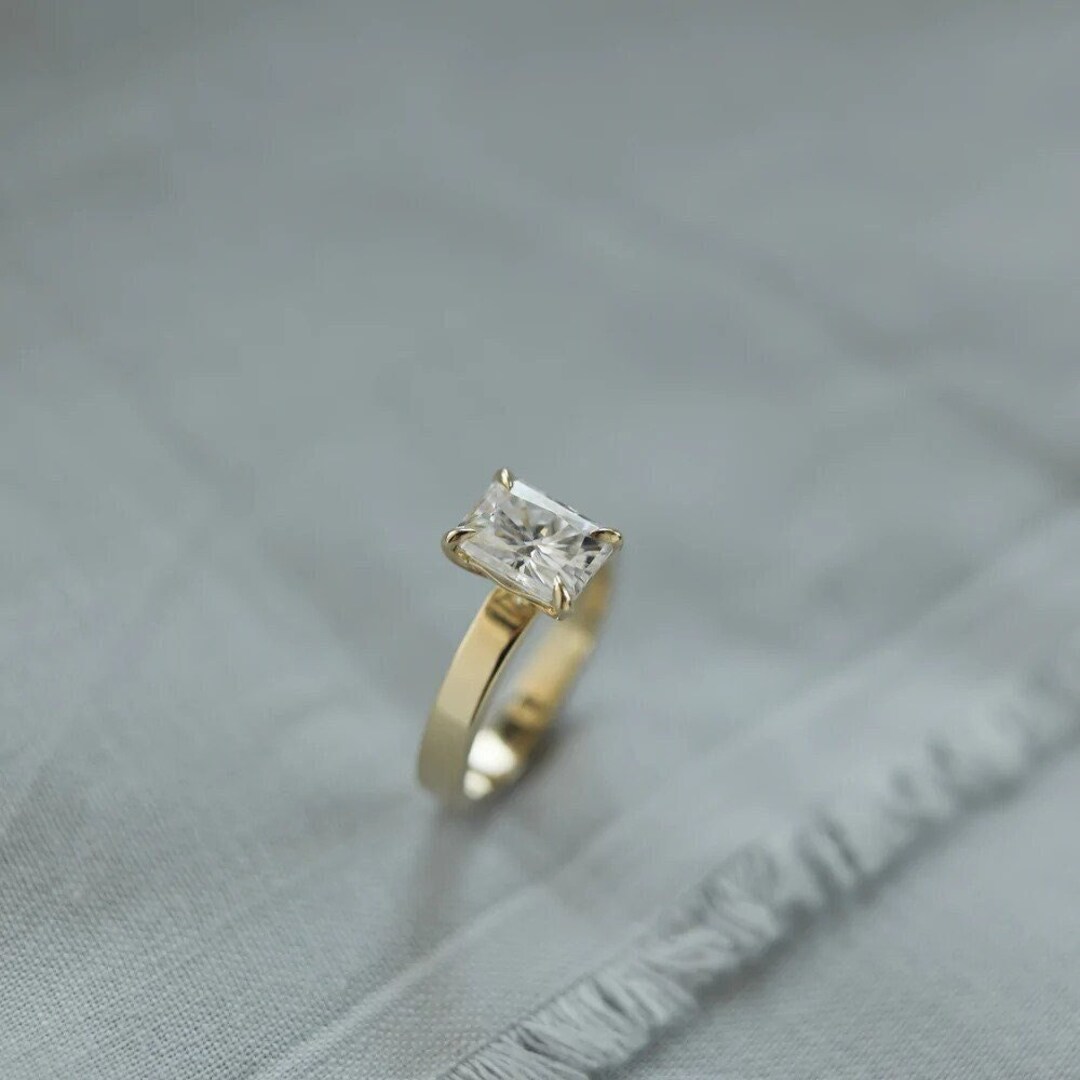 Radiant Cut Moissanite Engagement Ring 2.50 CT Radiant Cut Claw Prong ...