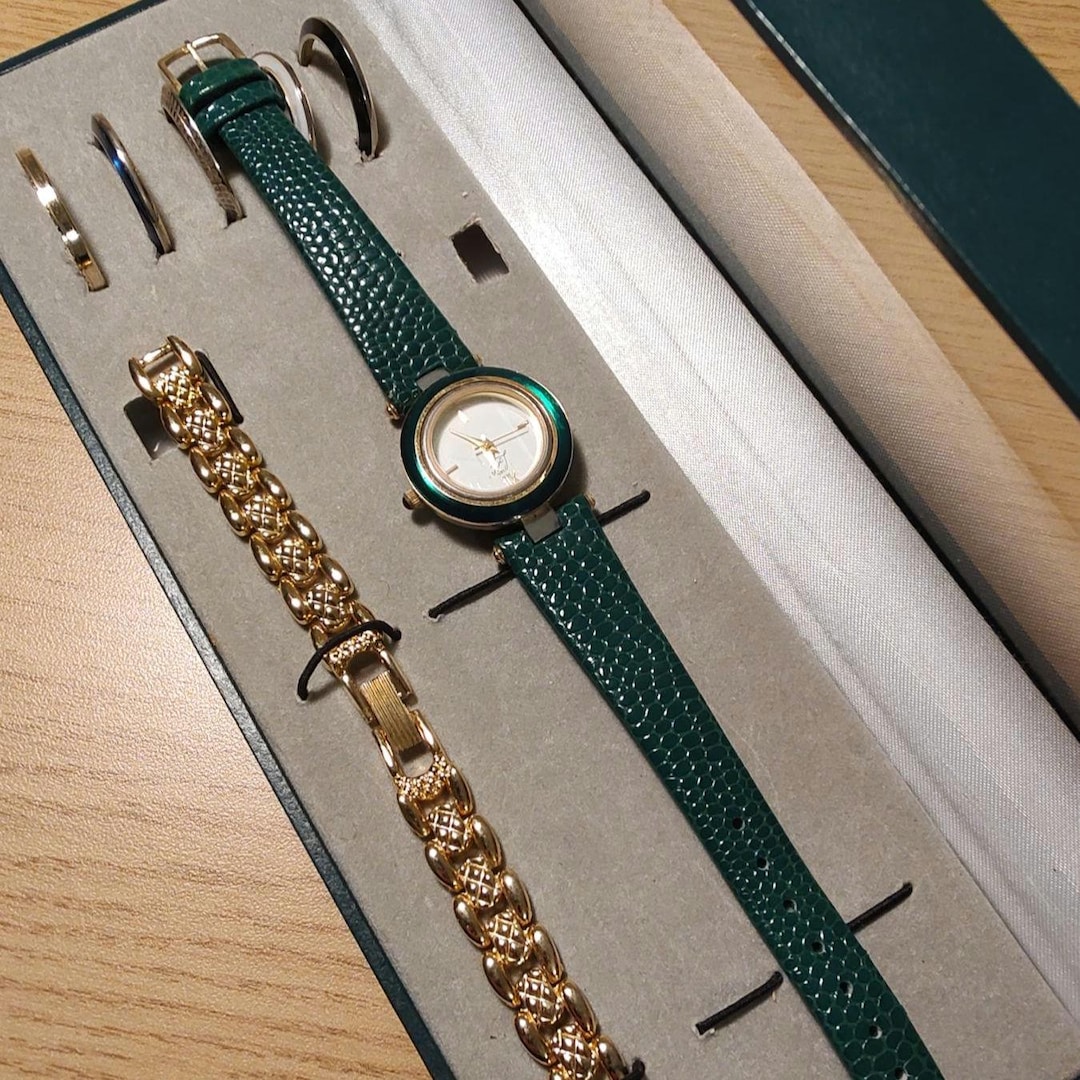 Vintage De Loren Quartz. Changeable Watch Bezel Gucci Style Gucci ...