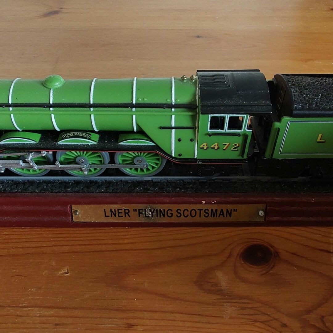 FLYING SCOTSMAN Model TRAIN on Wood Wooden Stand - Etsy