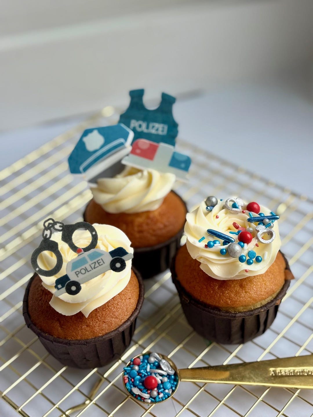 Police-themed Baking Set / Edible Cupcake/muffin Toppers / Edible Paper ...