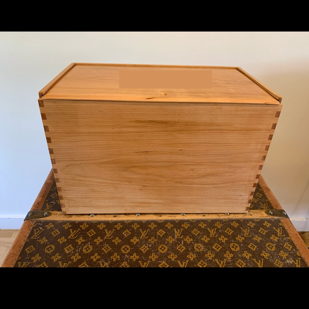 Elegant Wood Gift Box With Sliding Lid. Large Box Cherry Wood Storage ...
