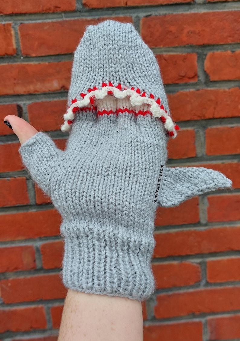 Knitting Shark Gloves PDF Pattern - Etsy