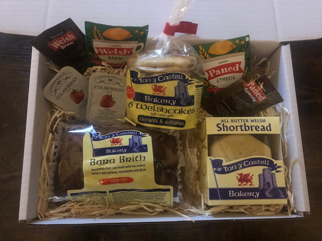 Little Welsh Gift Hamper. Bara Brith, Welshcakes, Tan Y Castell ...