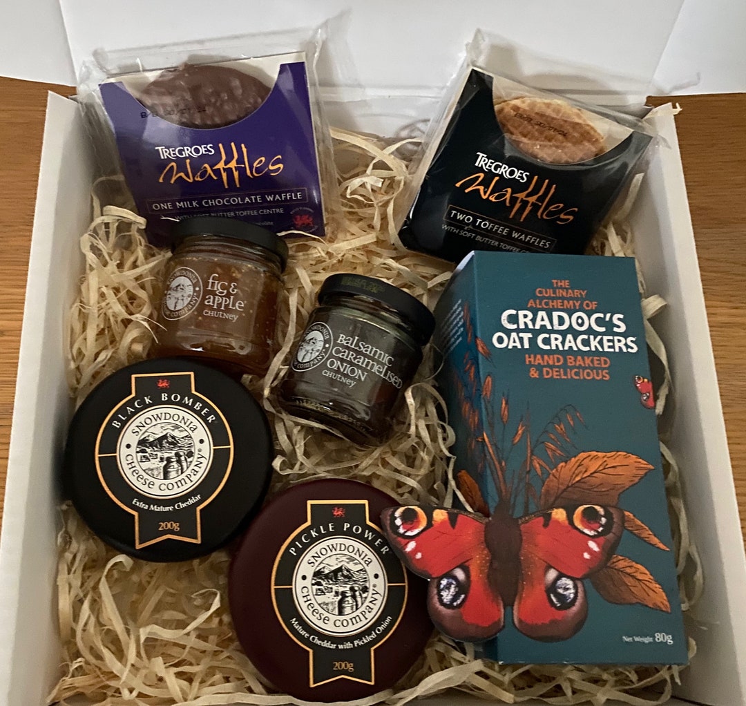 Welsh Cheese Hamper. Snowdonia Black Bomber Cheese Snowdonia - Etsy UK