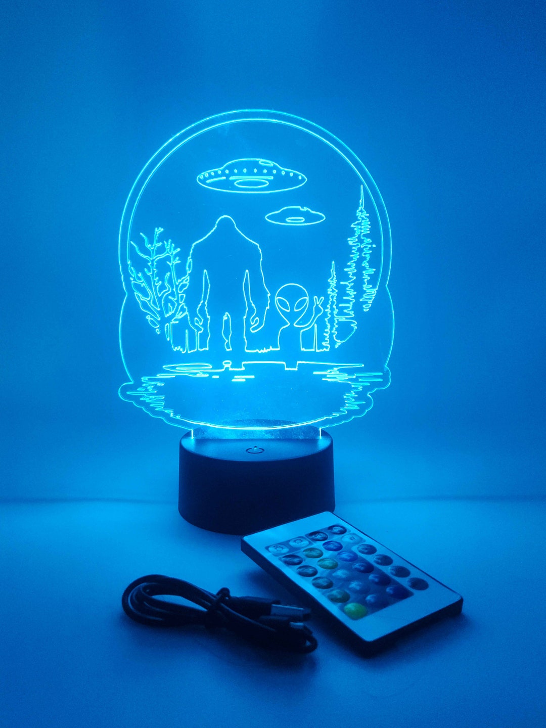 Sasquatch & Alien RGB Desk Lamp | Cute Desk Lamp | USB Nightlight ...