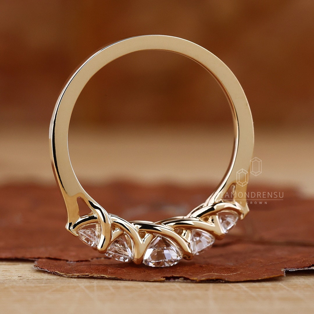 Round Five Stone Diamond Ring,lab Grown Diamond Ring, Trellis Setting ...