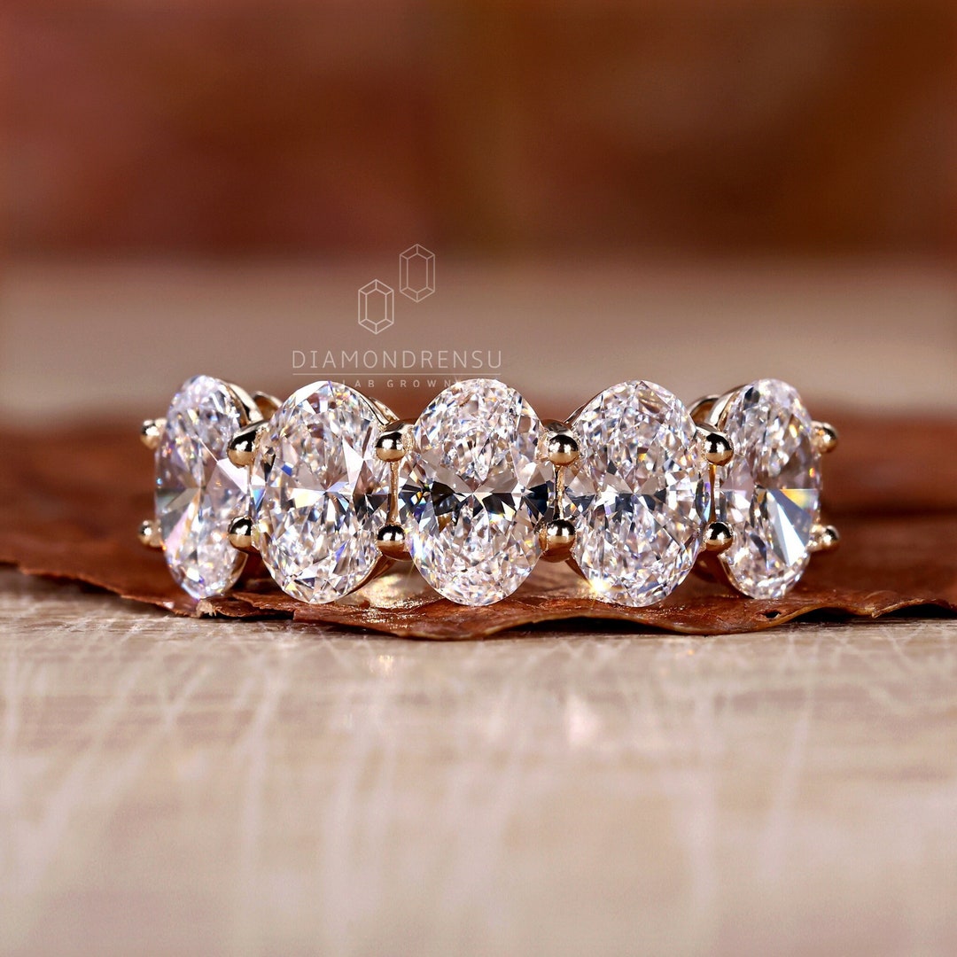 Oval Lab Grown Diamond Wedding Ring, 0.50 CT Each Oval Lab Grown ...