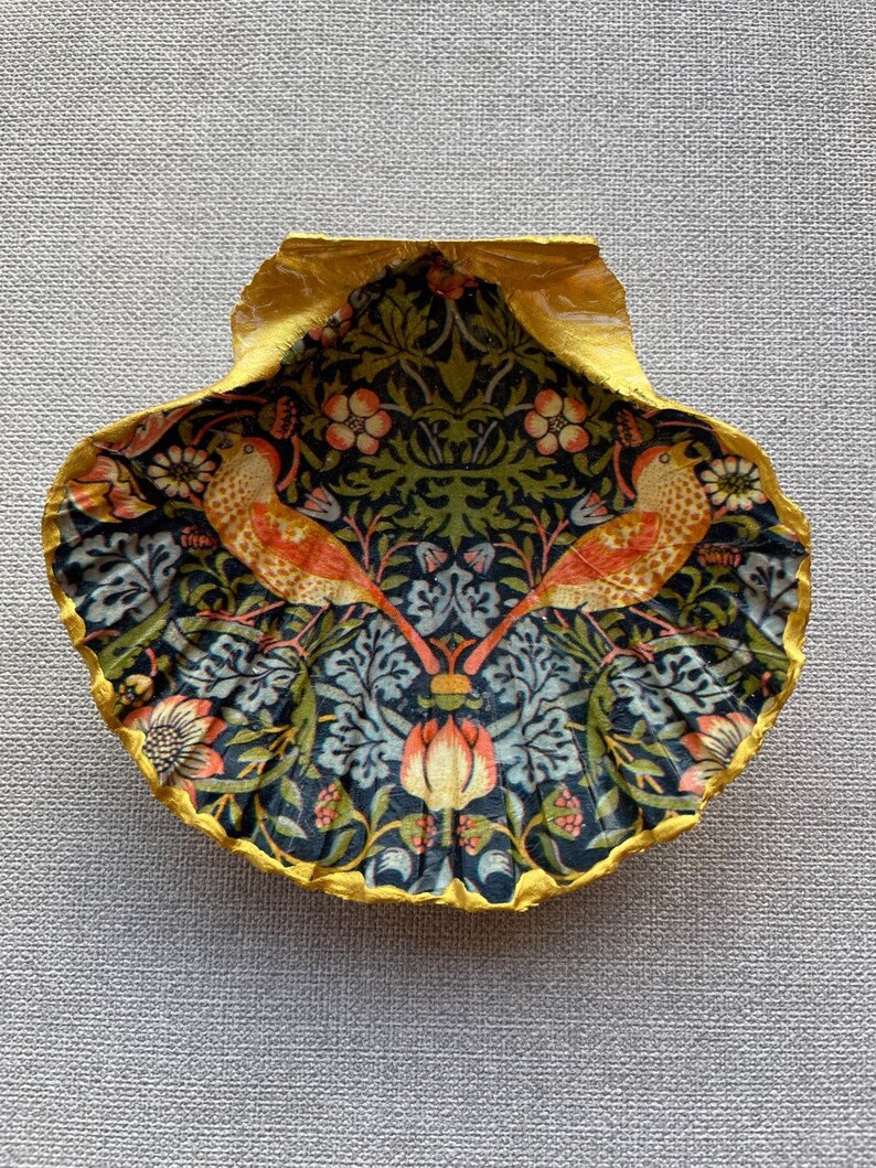 Decoupaged Scallop Shell Trinket Dish Small Bowl William - Etsy