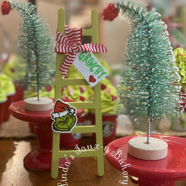 Grinch Tier Tray Decor - Etsy