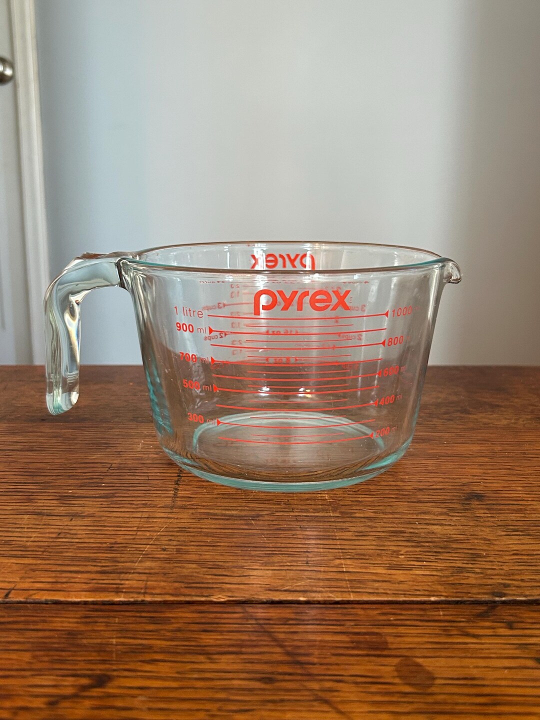 Vintage PYREX Clear Measuring Cup BLUE TINT One Quart 32oz and Metric ...