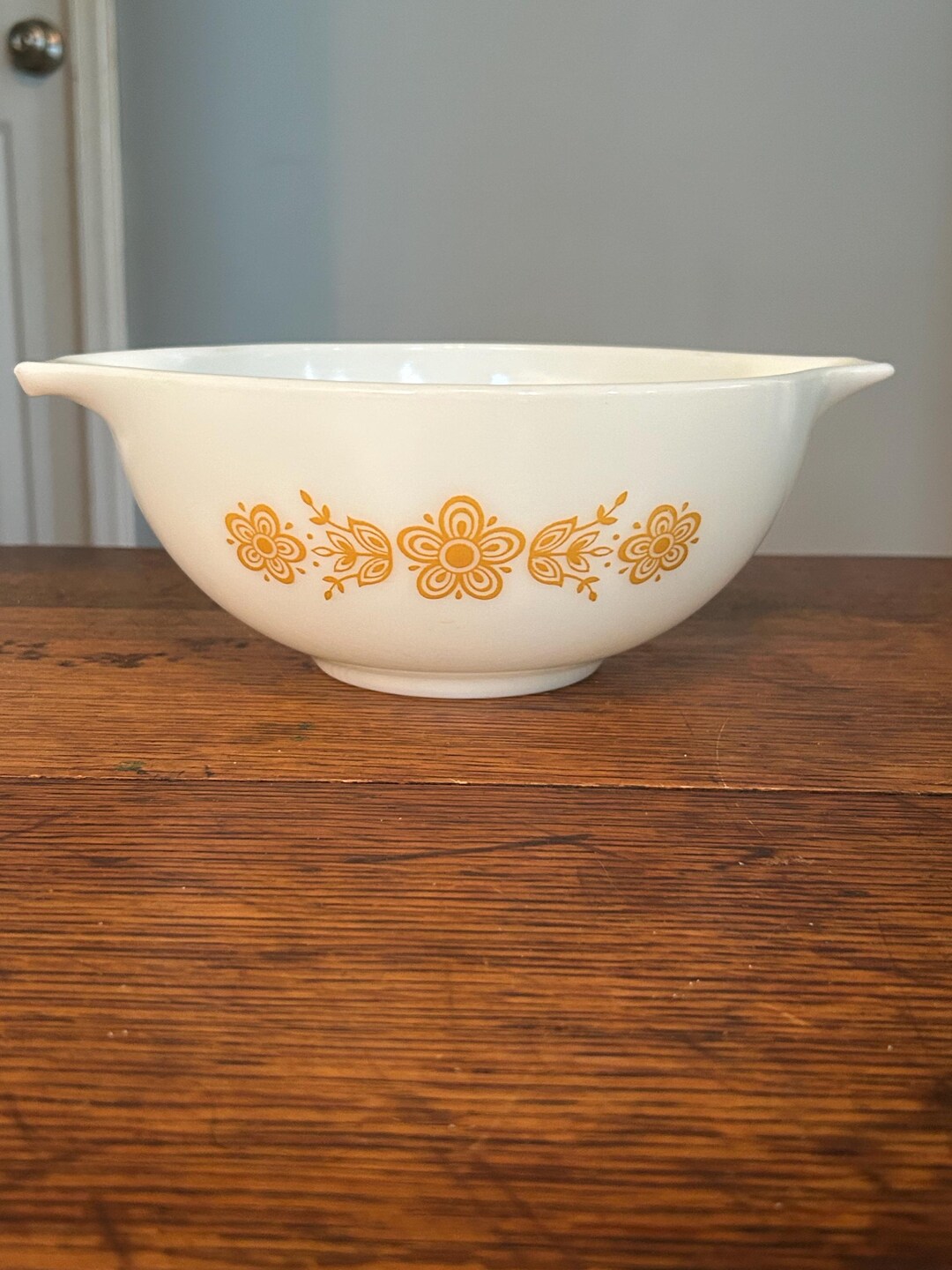 Pyrex Butterfly Gold Cinderella Bowl No 443 / Pyrex Butterfly Gold 2 1/ ...