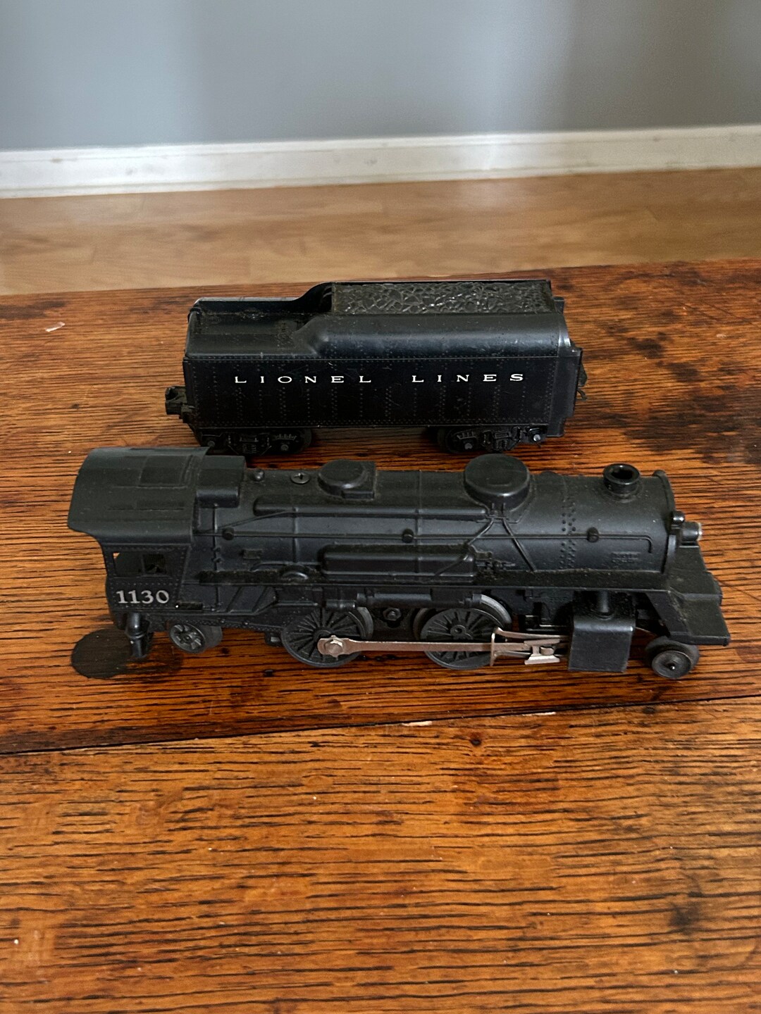 Vintage Lionel Train Locomotive Model No. 1130 and Tender Model No ...