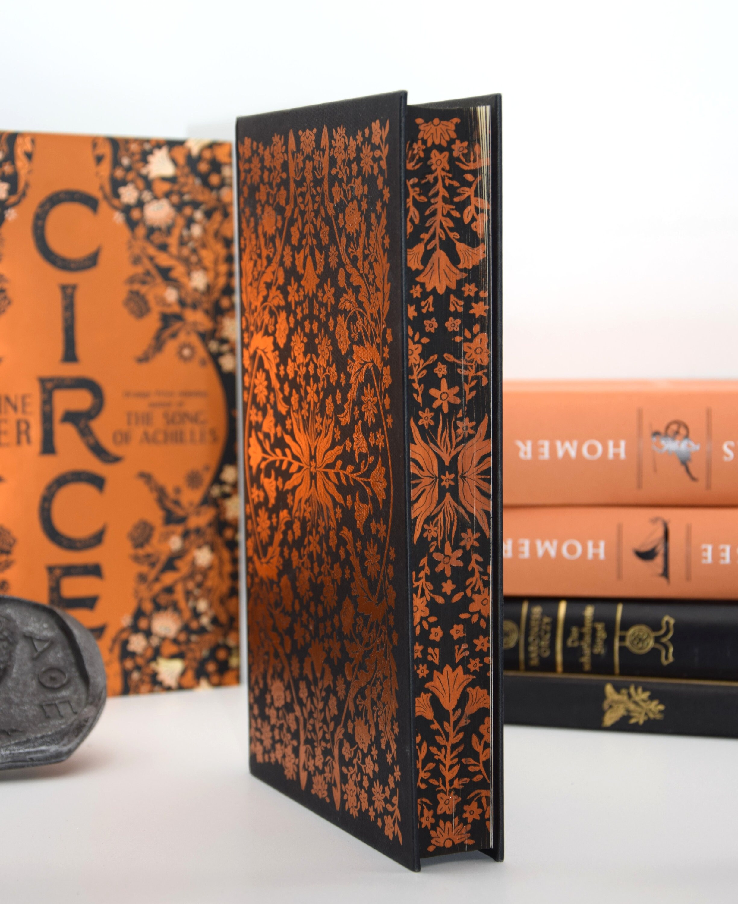 Circe by Madeline Miller | Fore-edge Painting, Hand-painted Book Edge ...