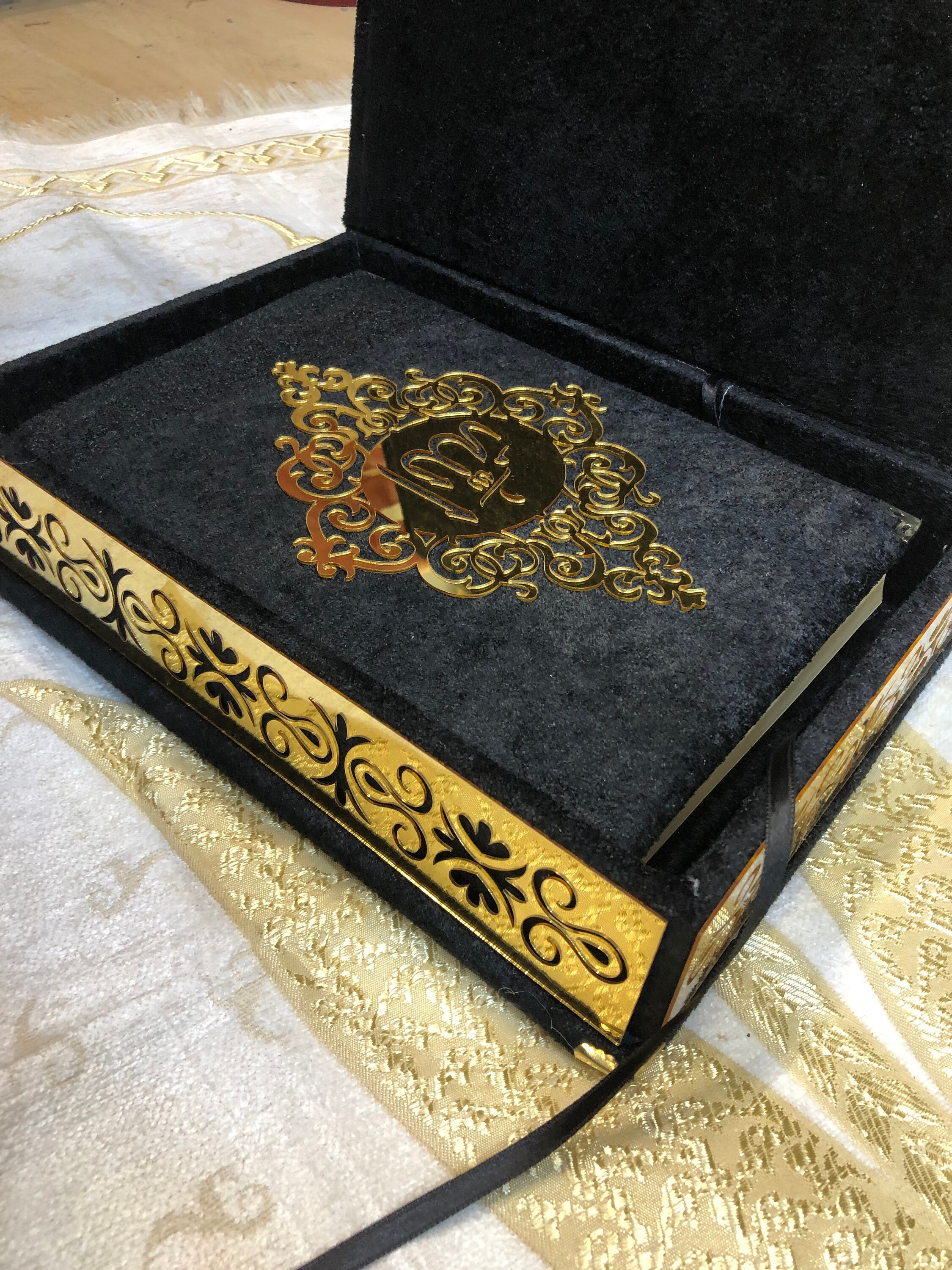 Personalized Quran With Velvet Box, Islamic Gift Set, Quran Gift Box ...