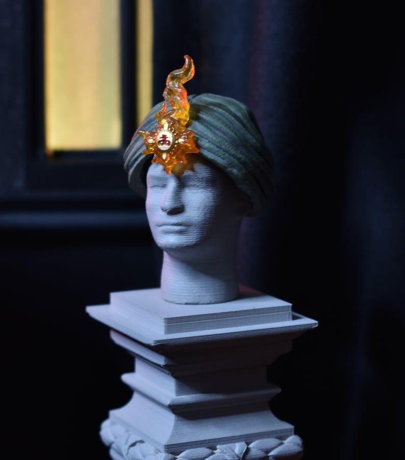 Statue Pedestal Base With 2 Statue Head. - Etsy