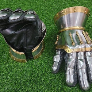 Hourglass Castillo Gauntlets Finger Medieval Functiona Large 16 G Steel ...