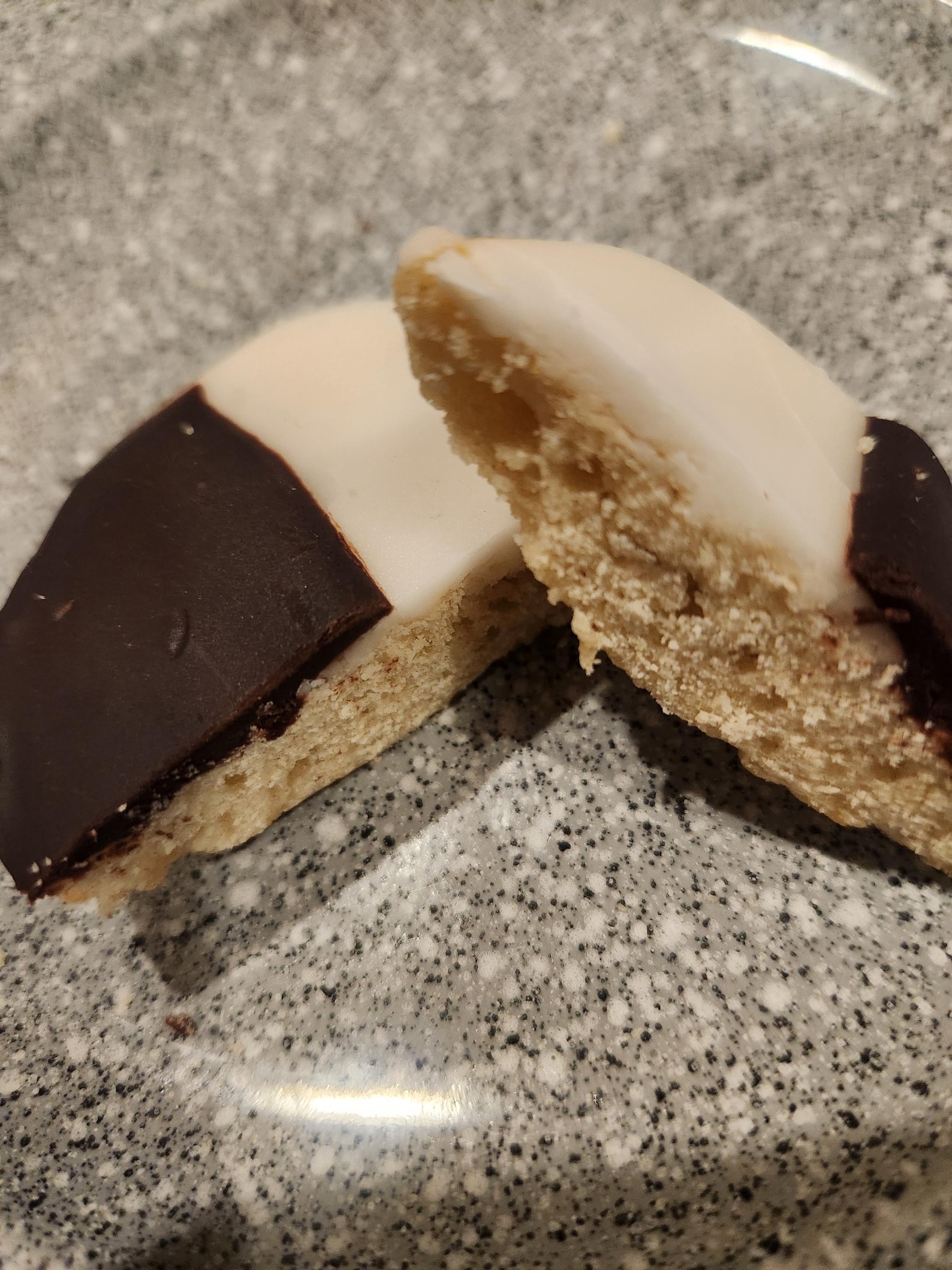 Black and White Cookies 1.25 Pounds (approximately 20 Cookies) - Etsy