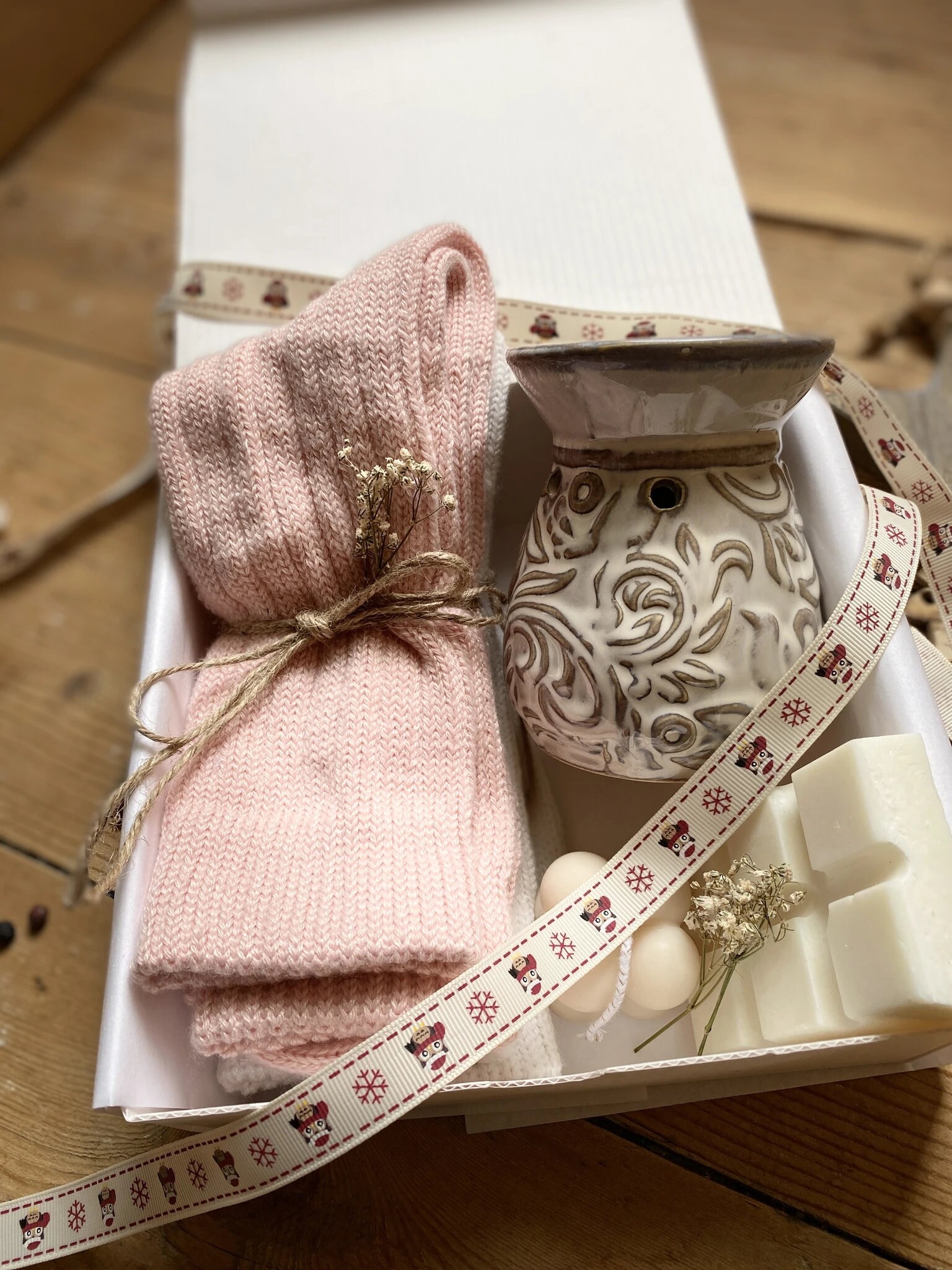 Pampering Gift Box Luxury Vegan Gift Box Cozy Socks Wax - Etsy
