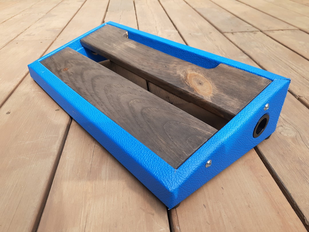 Handcrafted Regency Blue Tolex Guitar Pedalboard - Etsy
