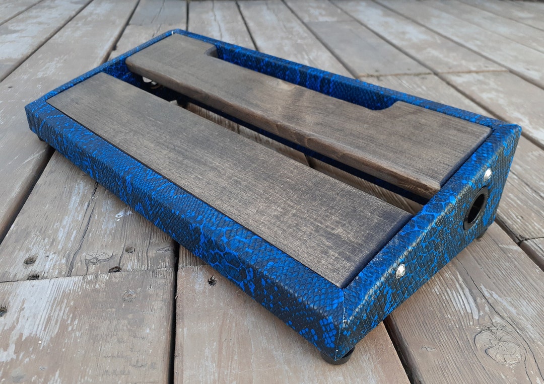 Handcrafted Blue Snakeskin Tolex Guitar Pedalboard - Etsy