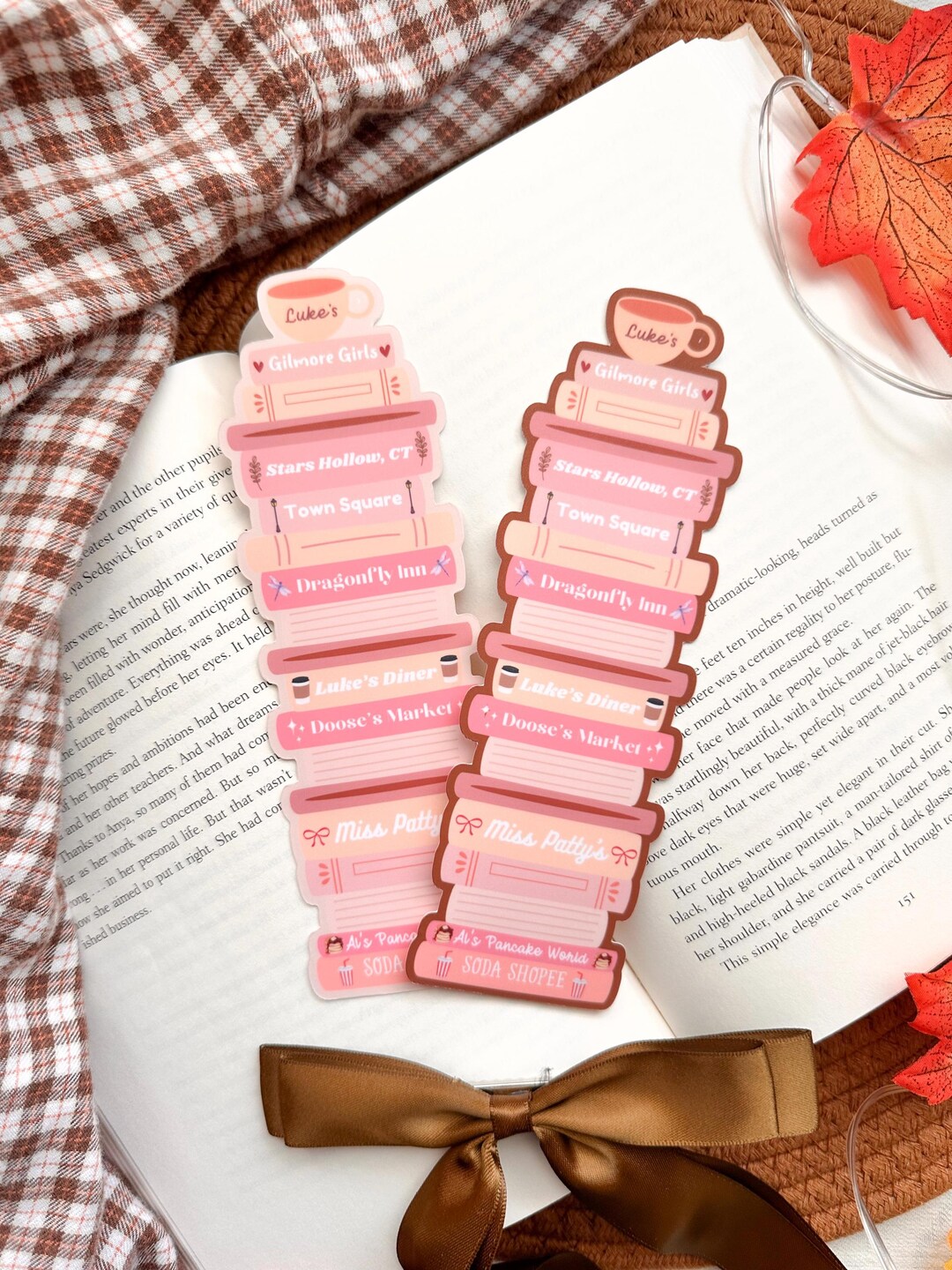Stars Hollow Book Stack Bookmark: Gilmore Girls Cozy Gift - Etsy