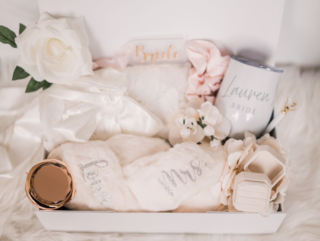 Bridal Box, Gift for Bride, Bridal Shower Gift, Bridesmaid Proposal Box ...
