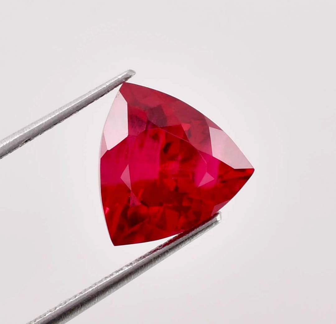 Loose Red Painite Very Rare Natural Perfect Trillion Cut Burmese Facet ...