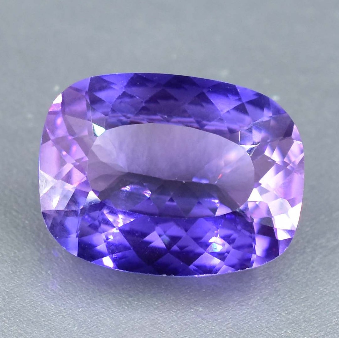 Flawless 25.90 Ct Triple Color Purple Gray and Pink Ceylon Musgravite ...