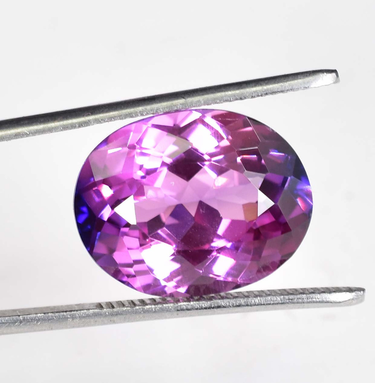 17 X 14 MM Flawless 16.55 Ct Triple Color Purple Blue and Pink Ceylon ...