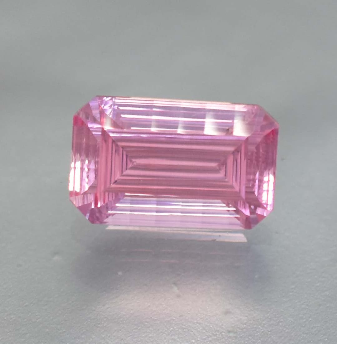 16 X 10 MM 11.70 Ct Flawless Peach Color Padparadscha Sapphire GIT ...