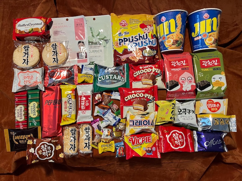 XXL 5LB Authentic Korean Snacks, Ramen & Face Mask Gift Box 65-75 ...