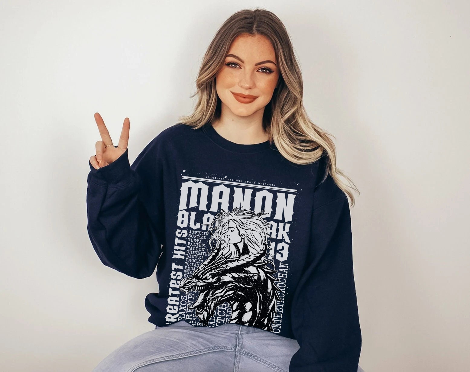 Throne of Glass Tog Manon Blackbeak Band Grunge Sweatshirt | OFFICIALLY ...