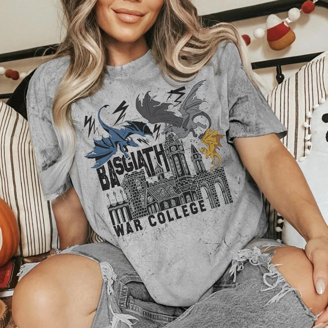 Basgiath War College Campus T-shirt | OFFICIALLY LICENSED | Fourth Wing ...