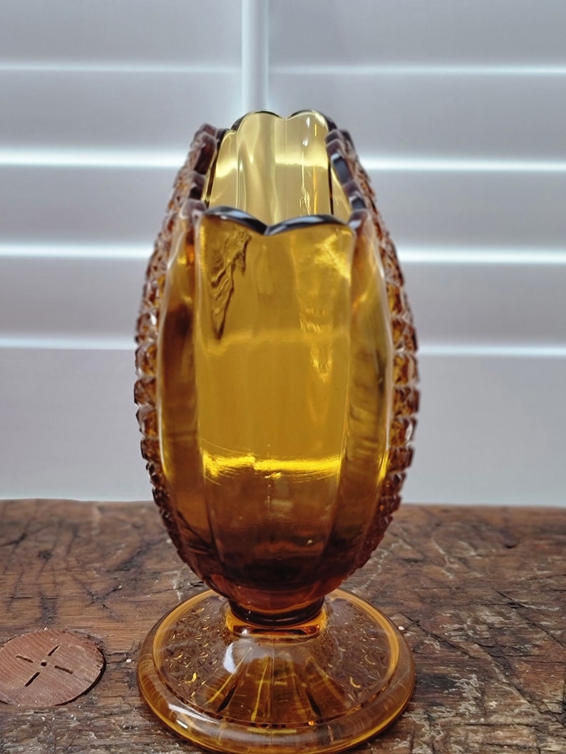Amber Daisy and Button Fan Vase - Etsy