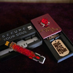 Customized Cyberpunk Relic Chip USB Drive and Johnny Dog Tag 2077 Prop ...