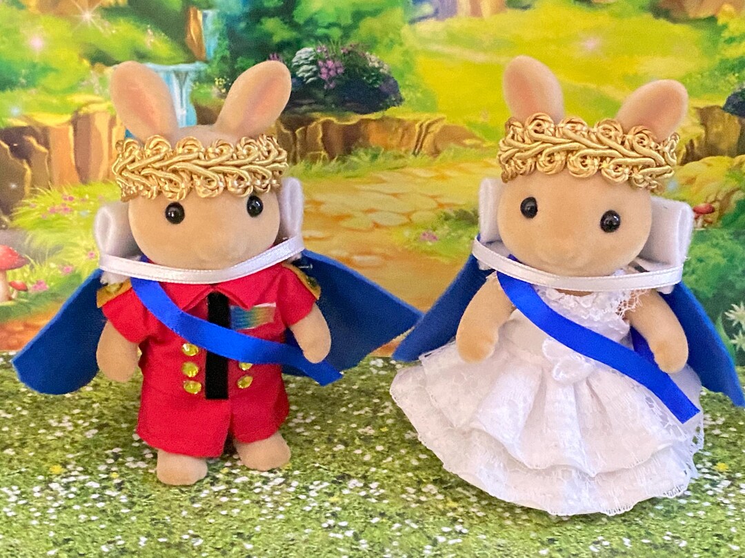 Coronation Style Royal Outfits for Adult Figures - Etsy