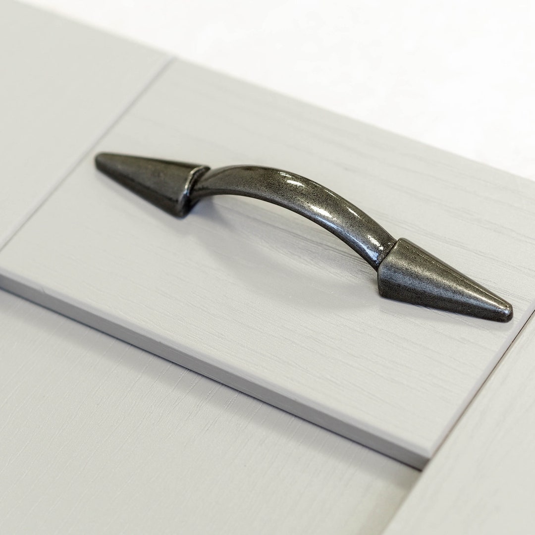 Cast Iron Traditional Kitchen Cabinet Bow Handle 96mm Bathroom Bedroom ...
