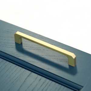Matt Brass Kitchen Cabinet Squared Angled Handles 32mm 128mm 160mm ...