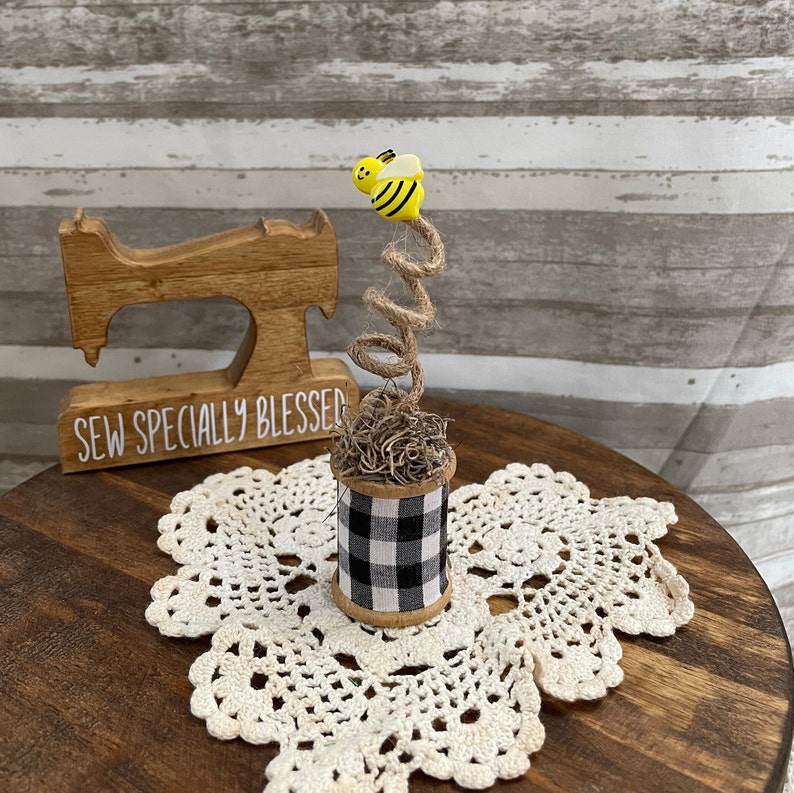 Vintage Spool With Bee/ Buffalo Plaid/ Bee Theme/bumble Bee/ - Etsy