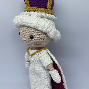 Queen Elizabeth II Crochet Pattern ENG - FR - Etsy