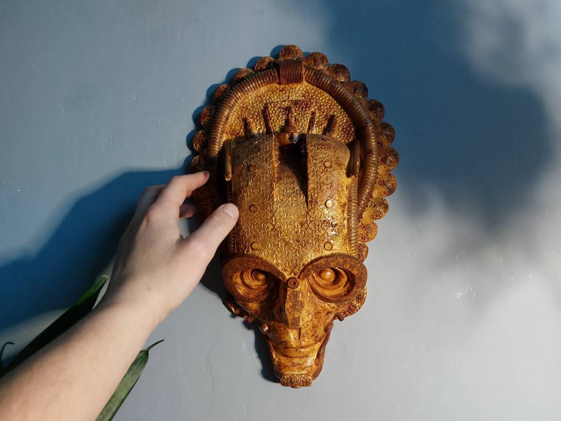 Steampunk Space Lord Sculpture: Acharon Striking Gold Accent and Alien ...