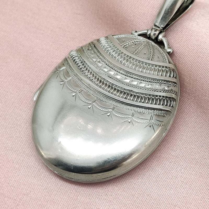 Extra Large Locket - Etsy