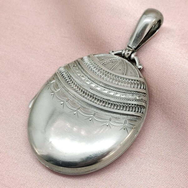 Extra Large Locket - Etsy