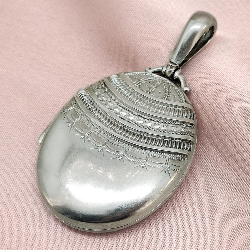 Large Silver Locket - Etsy