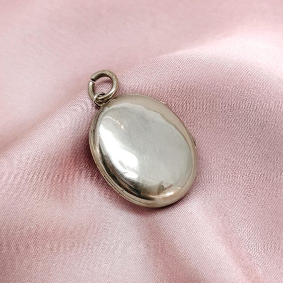 Stylish Victorian AEI Amity Eternity Infinity Memento… - Gem