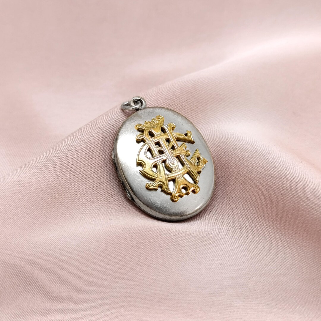 Stylish Victorian AEI Amity Eternity Infinity Memento Mori Locket ...