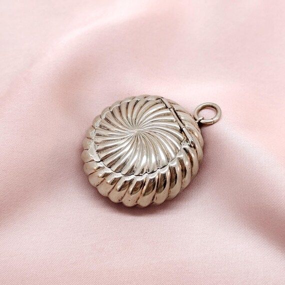 Elegant Large Antique Puffy Spiral Fluted Silver Pill… - Gem