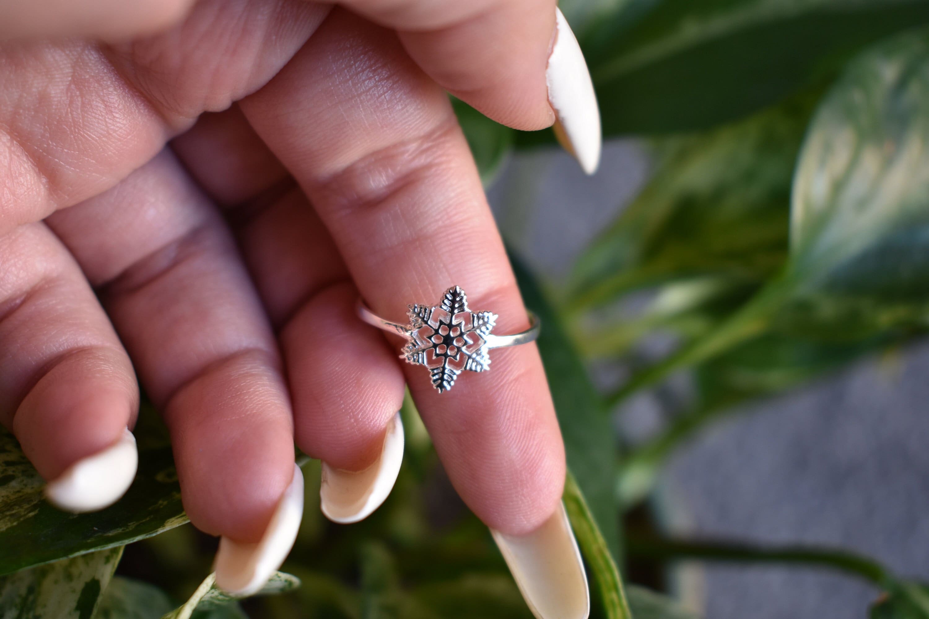 Snowflake promise ring store
